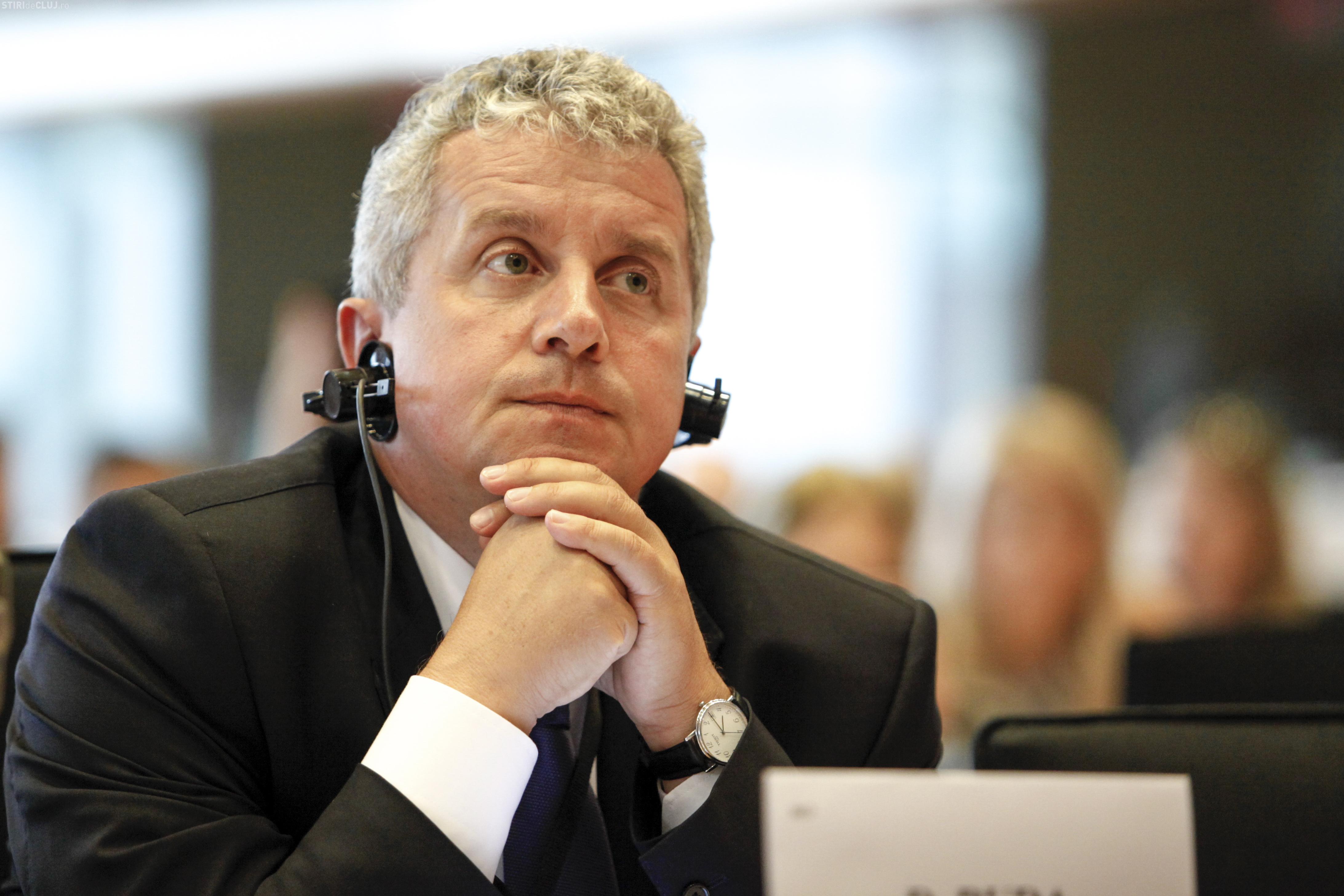 Daniel Buda a sesizat Comisia Europeană în cazul grupărilor extremiste ... Daniel Buda a sesizat Comisia Europeană în cazul grupărilor extremiste ...
