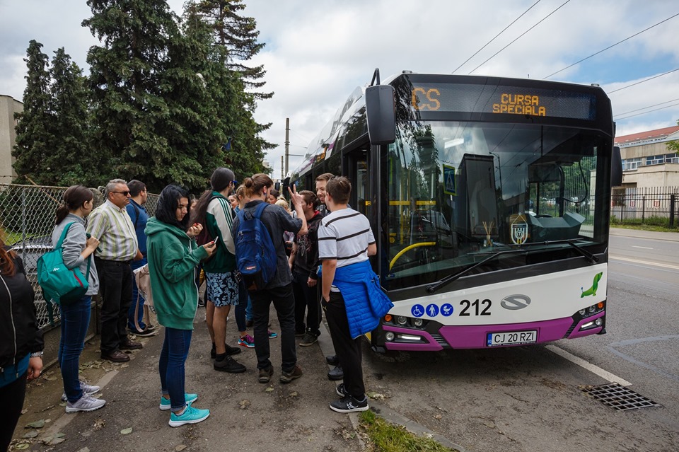 Studenții clujeni au adunat zeci de saci de gunoaie în Pădurea Făget ... Studenții clujeni au adunat zeci de saci de gunoaie în Pădurea Făget ...