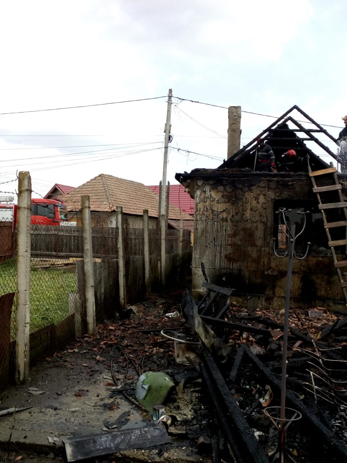 CLUJ: Incendiu la o gospodărie din Iclod. De la ce a pornit totul FOTO ... CLUJ: Incendiu la o gospodărie din Iclod. De la ce a pornit totul FOTO ...