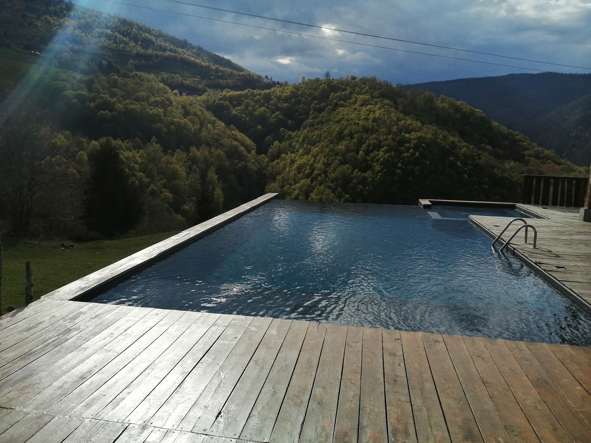 Cabana din Cluj cu piscină încălzită și o priveliște demențială. Locul ...