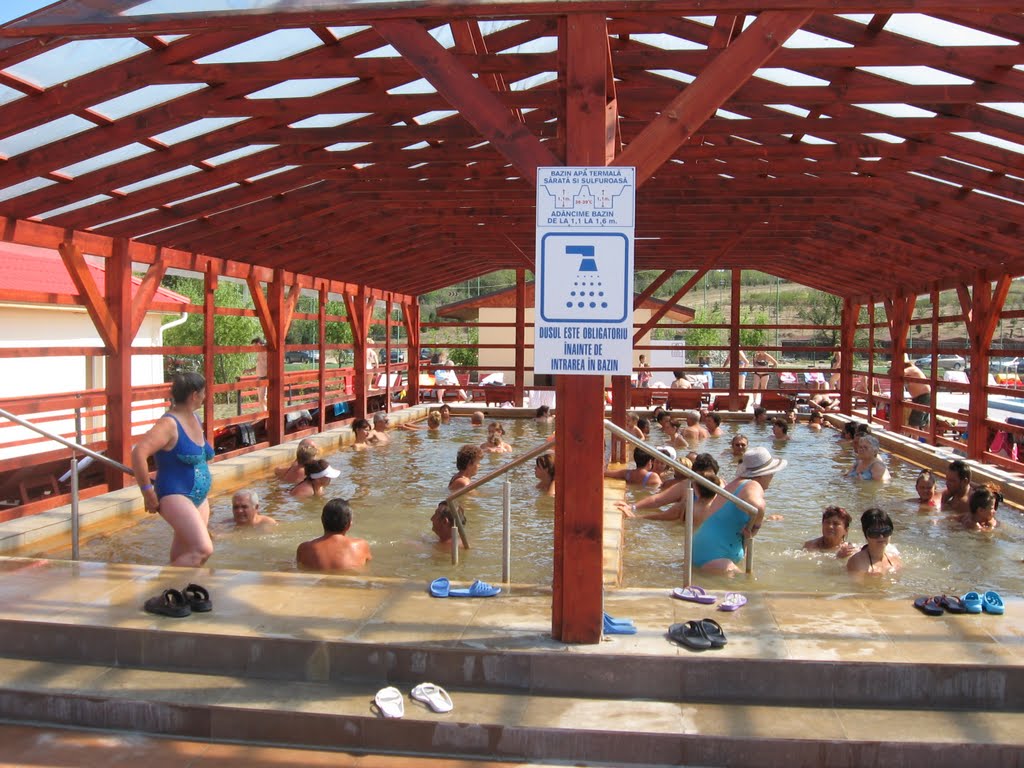 ”Apa vie” de la Băile Sarcău, o altă oază a Ardealului, pe care trebuie ...