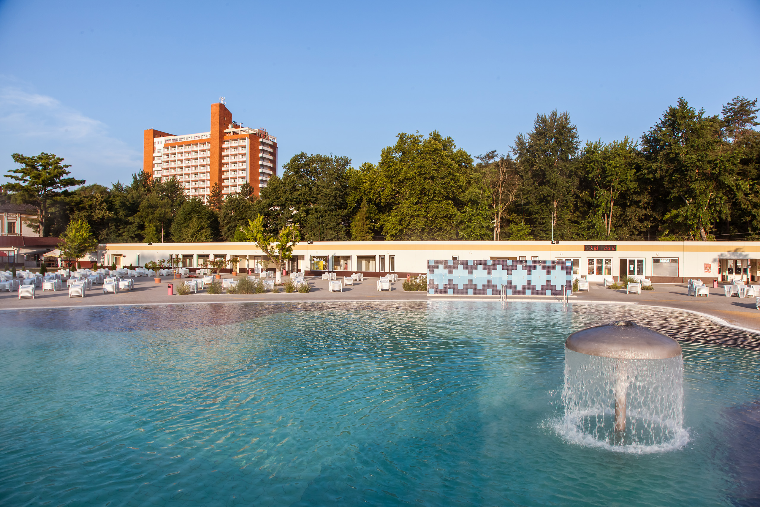 Experiența avută la ștrandul Apollo, de la Felix, bate litoralul ...