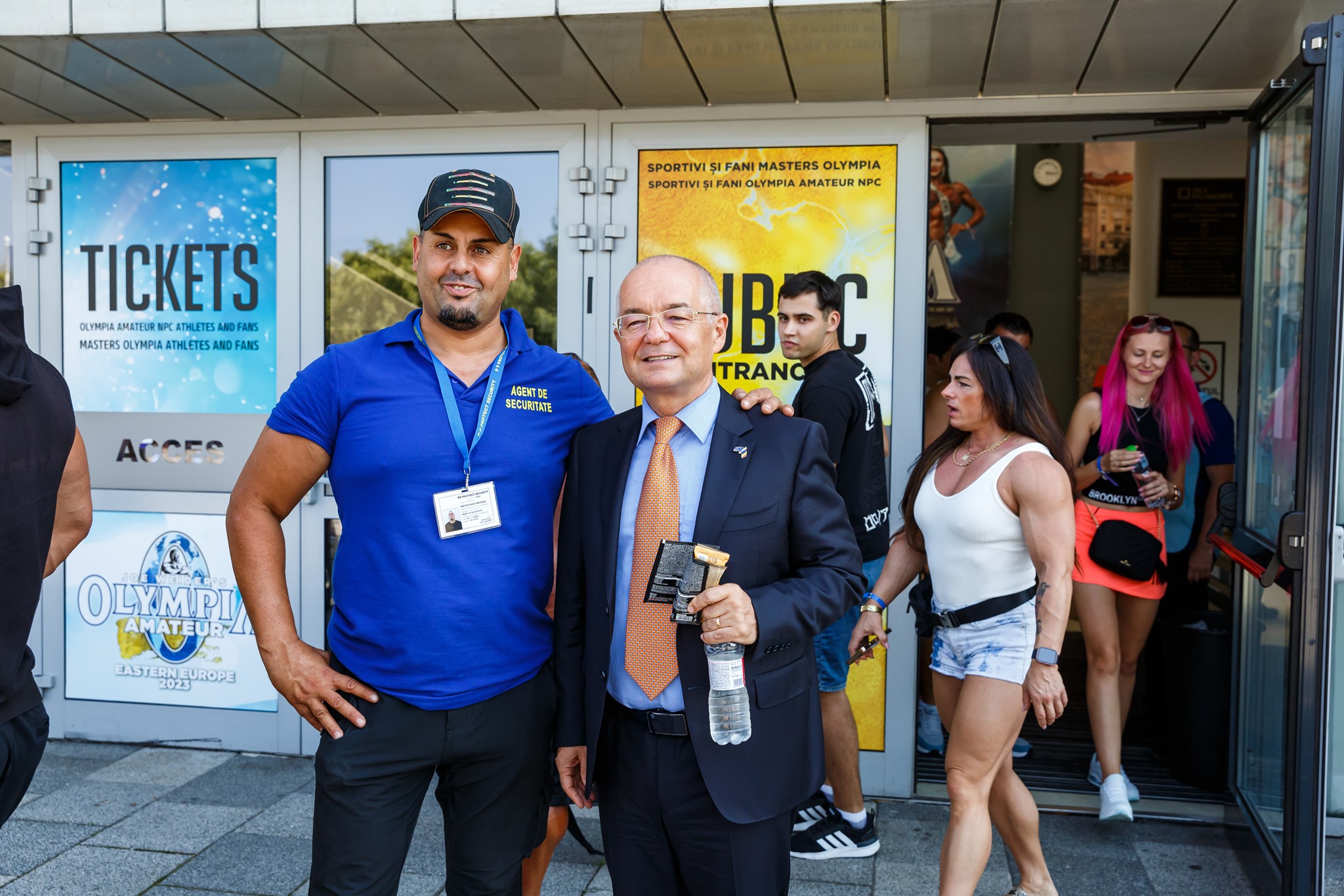 Emil Boc și-a încordat mușchii cu Jay Cutler, Mr. Olympia și vedetă ...