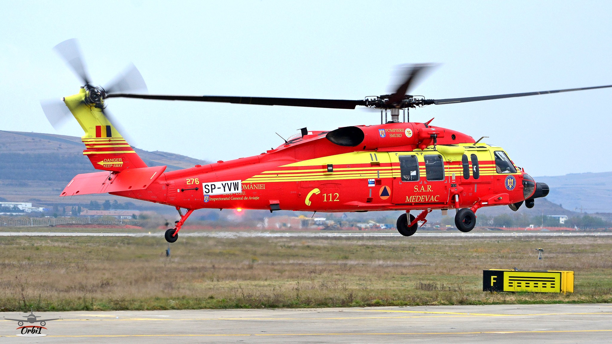 Un elicopter Black Hawk medical a aterizat la Cluj! SMURD România va ...