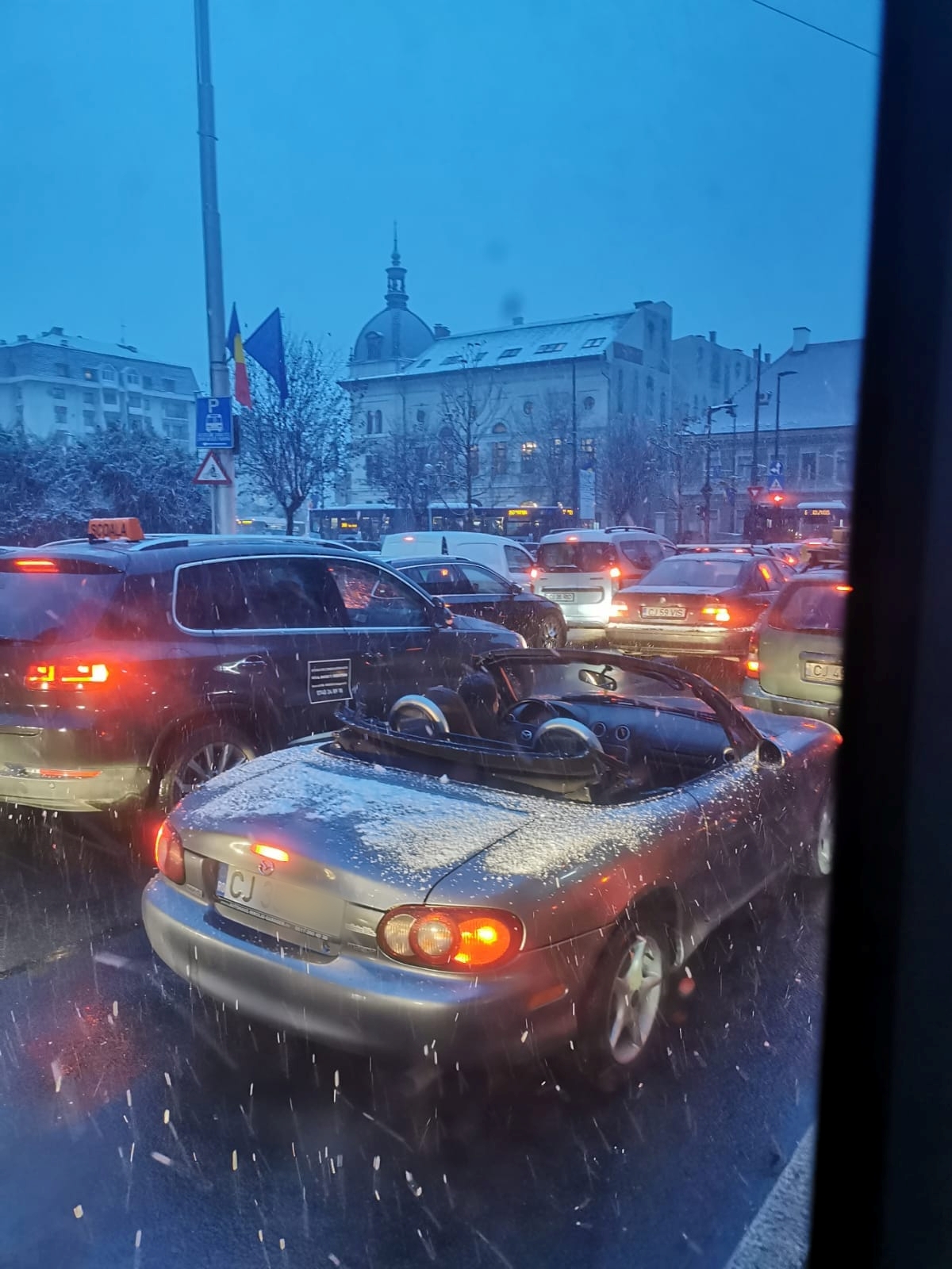 ”Arogante ardelenești” - Caterincă după o poză din traficul clujean ...