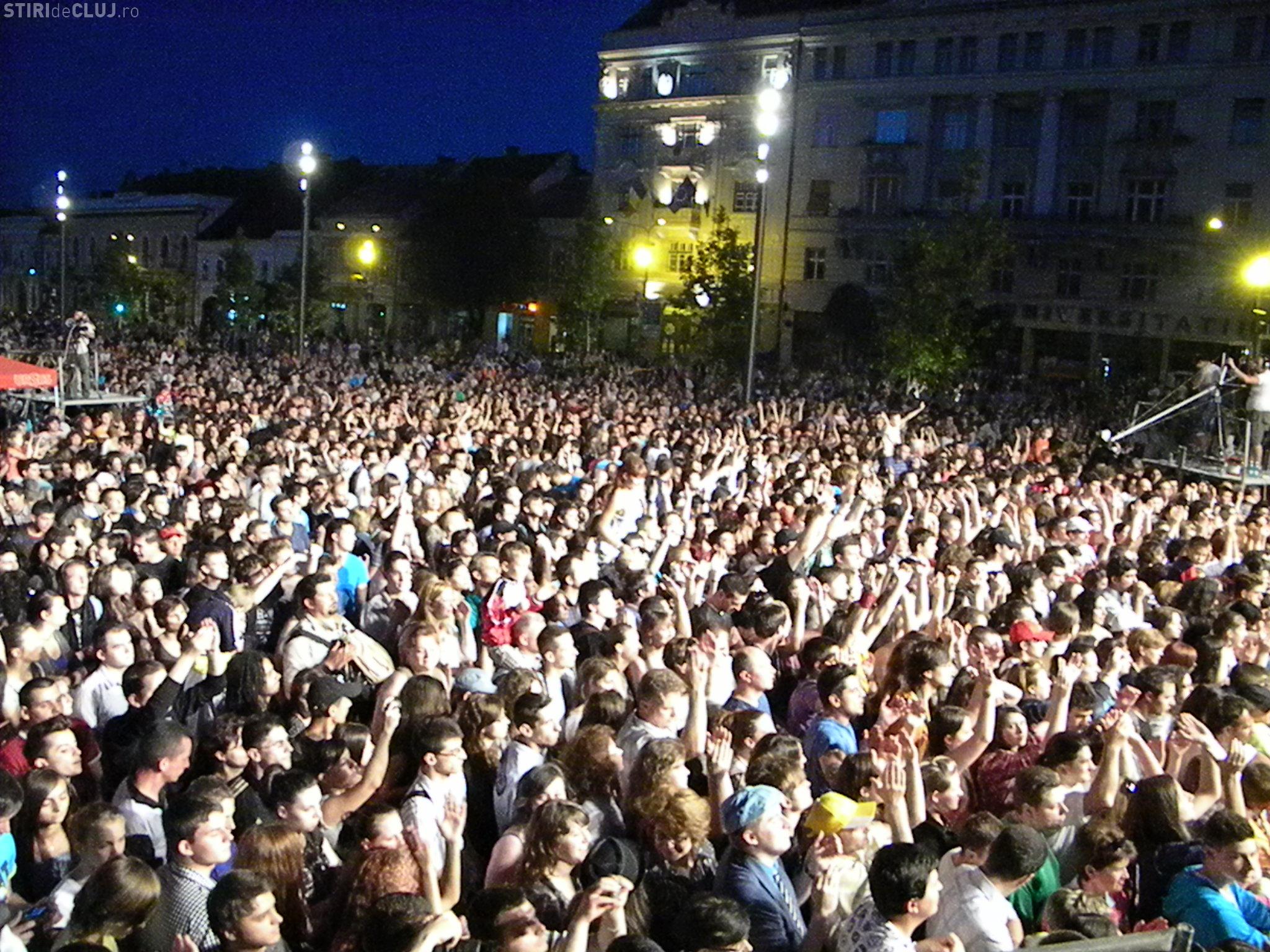 ZILELE CLUJULUI: Concertul Iris din Piata Unirii, urmarit de 12.000 de ...