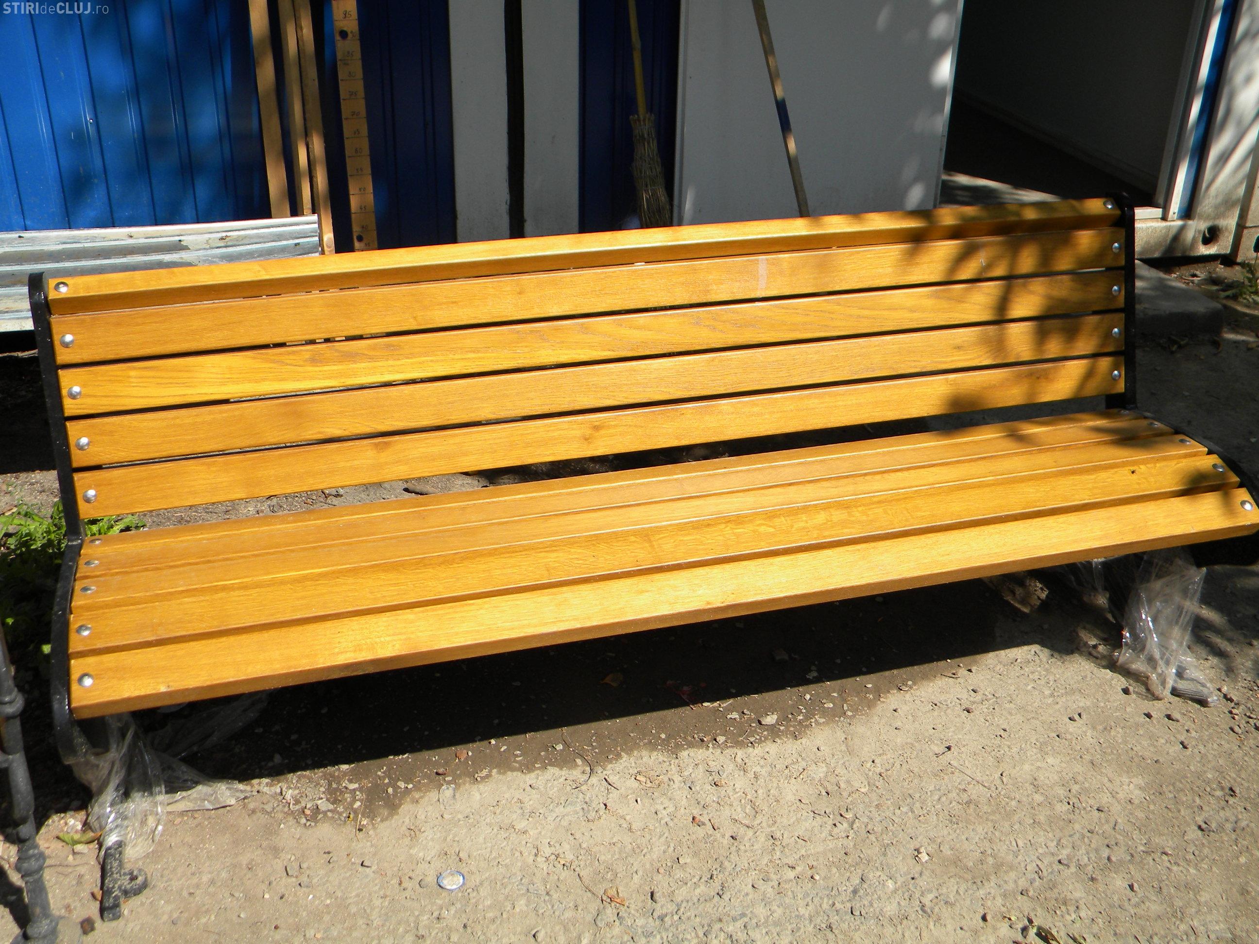 Cum vor arata bancile din Parcul Central! Care model va place cel mai ...