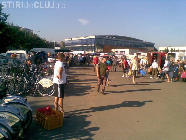 Peste 2.500 de clujeni au vizitat piata volanta de la Sala Sporturilor ...
