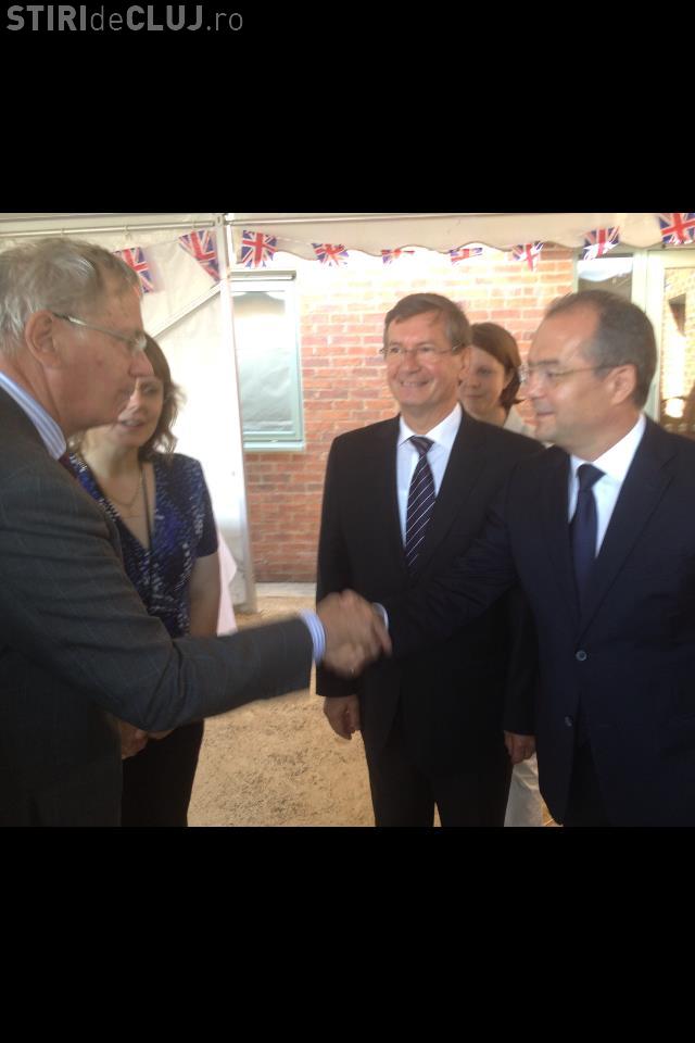 Emil Boc a participat, în Rotherham, la deschiderea Clifton Park Garden ...