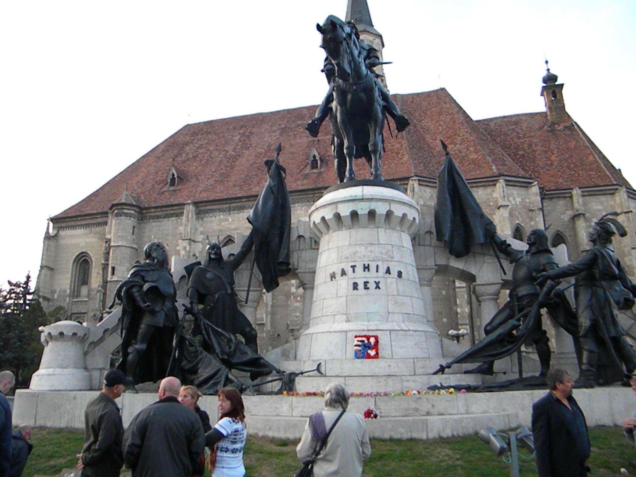 120 de etnici maghiari au aniversat 110 ani de la inaugurarea statuii ...