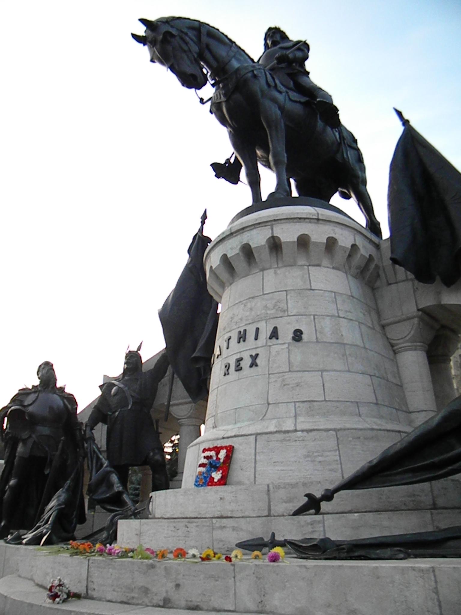 120 de etnici maghiari au aniversat 110 ani de la inaugurarea statuii ...