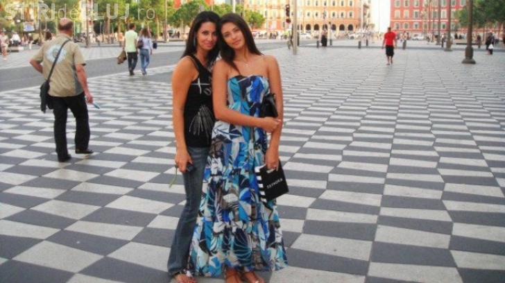 Antonia apare într-o poză cu mama ei. Unii au crezut ca e sora ei ...