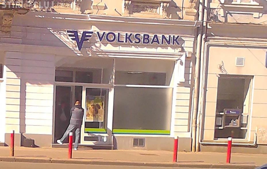 Bancomatul Volksbank din Cluj-Napoca, de pe Regele Ferdinand, spart de ...