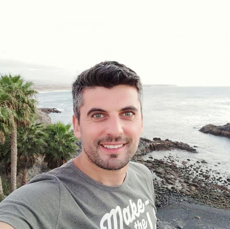 Opinie - Actorul Bogdan Bob Radulescu: Pandemia salvează România! Nu ...