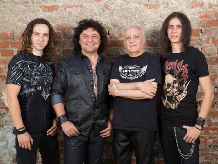 A murit Lelut Vasilescu, bateristul trupei Compact | Cluj-Napoca ...