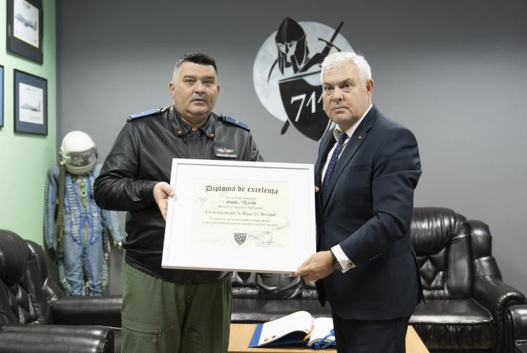 S-a schimbat conducerea Diviziei 4 Infanterie de la Cluj-Napoca - Ştiri ...