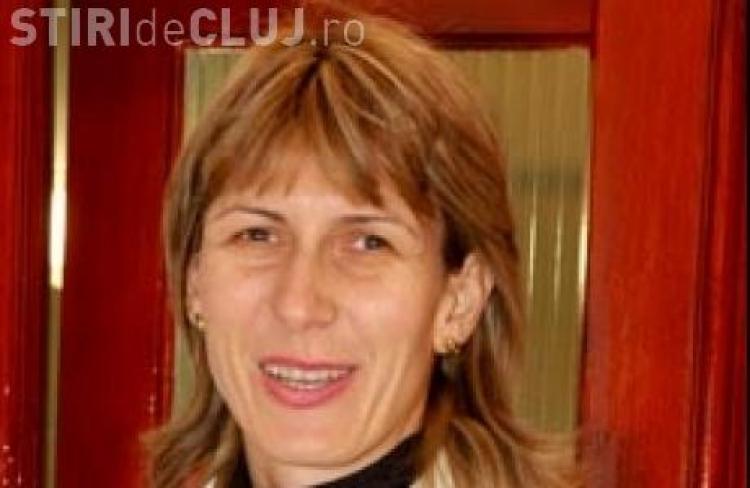 Monica Iagar, campioana de la proba de inaltime, il ataca pe Lucian ...