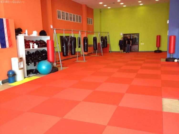 Gimmy are cea mai dotata sala de MMA si box din Cluj! (P) - Ştiri de Cluj